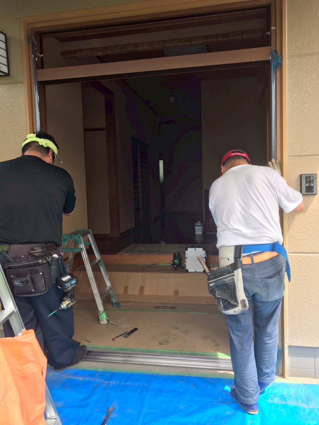 蓮田市の皆さま、和風住宅にぴったりな玄関引戸のリフォーム、YKK AP ドアリモ 玄関引戸（れん樹）に替えました